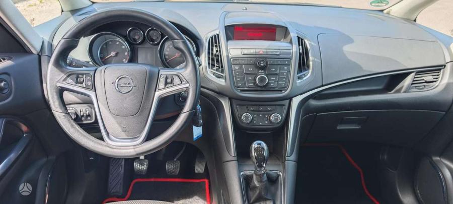 Черный Опель Zafira Tourer 2012 в Утена, объемом двигателя 1.96 л и пробегом 205 тыс. км за 4650 €, фото 18 на AUTOMOTO.COM.LV