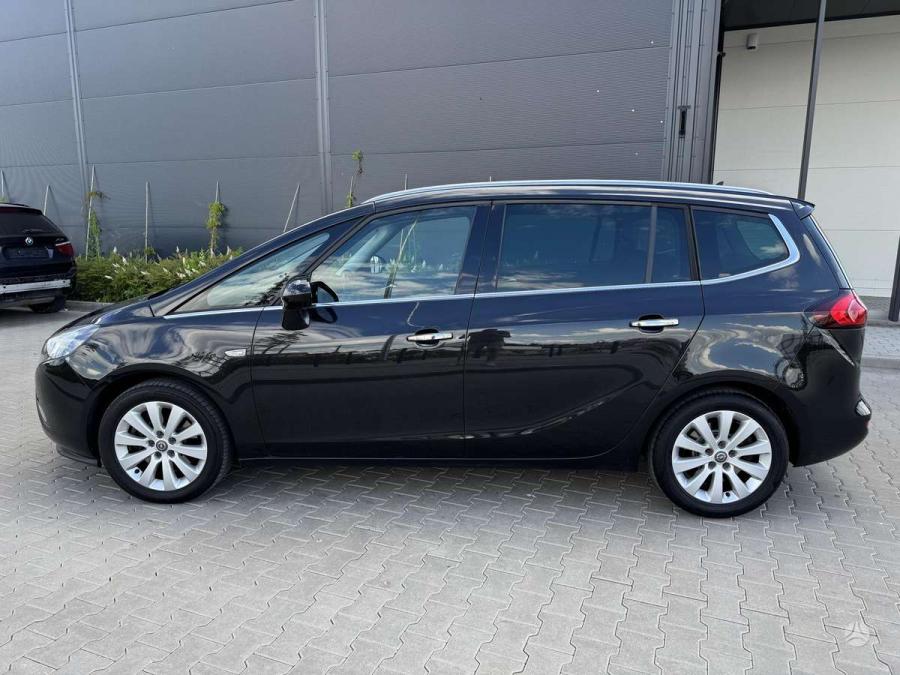 Черный Опель Zafira Tourer 2012 в Вильнюс, объемом двигателя 1.96 л и пробегом 300 тыс. км за 4400 €, фото 9 на AUTOMOTO.COM.LV