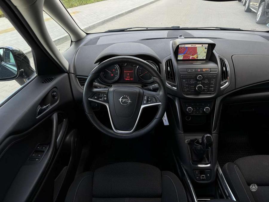 Черный Опель Zafira Tourer 2012 в Вильнюс, объемом двигателя 1.96 л и пробегом 300 тыс. км за 4400 €, фото 13 на AUTOMOTO.COM.LV