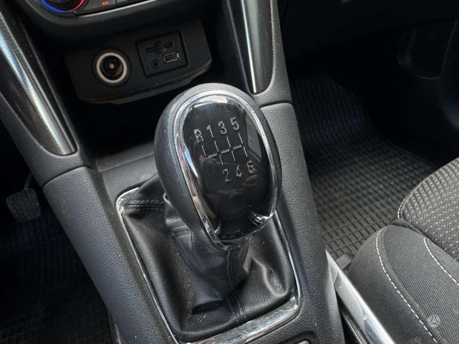 Черный Опель Zafira Tourer 2012 в Вильнюс, объемом двигателя 1.96 л и пробегом 300 тыс. км за 4400 €, фото 17 на AUTOMOTO.COM.LV