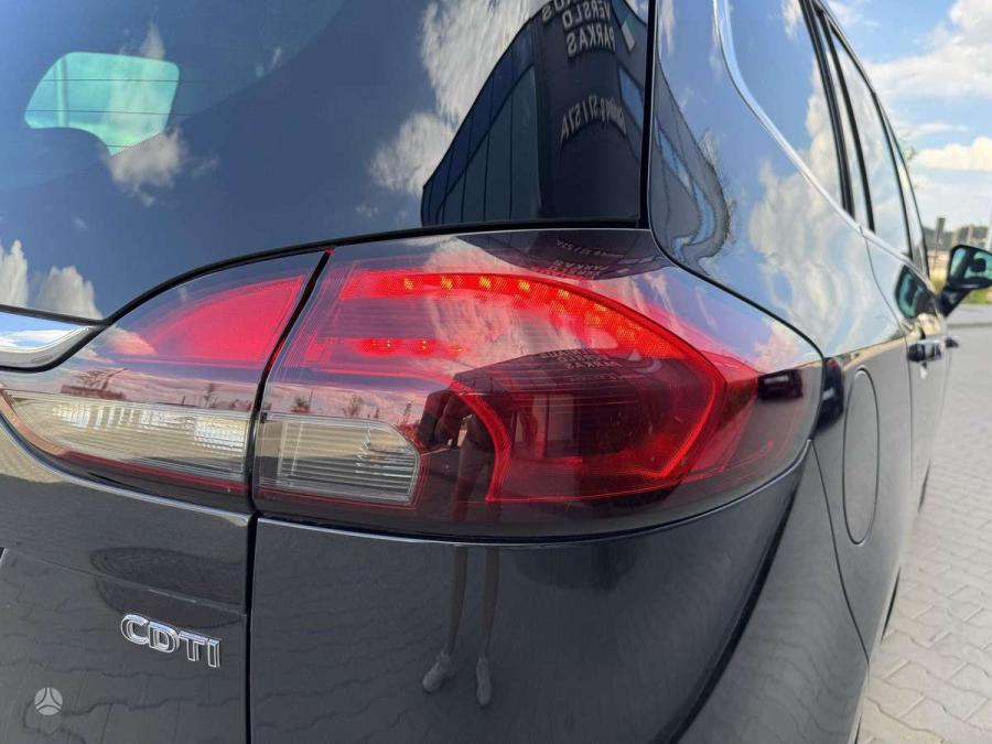 Черный Опель Zafira Tourer 2012 в Вильнюс, объемом двигателя 1.96 л и пробегом 300 тыс. км за 4400 €, фото 24 на AUTOMOTO.COM.LV
