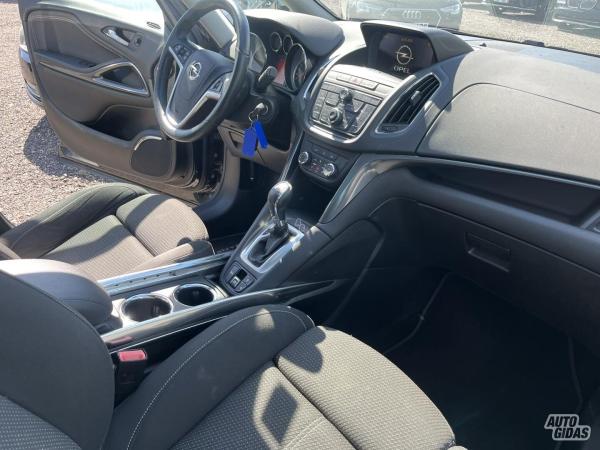Black Opel Zafira Tourer 2012 in Kaunas, with an engine capacity of 2.00 L and mileage of 296 thousand km for 4999 €, photo 8 on AUTOMOTO.COM.LV