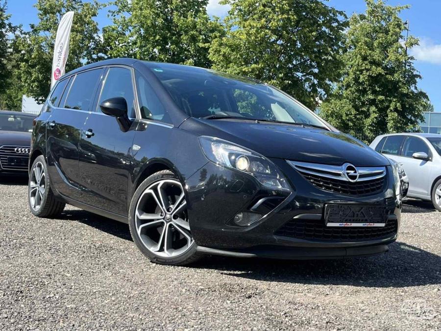 Melns Opel Zafira Tourer 2012 Kauņa, ar dzinēja tilpumu 2.00 L un nobraukumu 296 tūkst. km par 4999 €, foto 3 vietnē AUTOMOTO.COM.LV