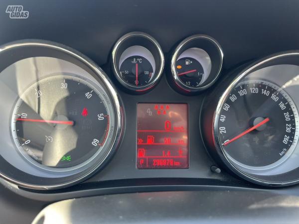Melns Opel Zafira Tourer 2012 Kauņa, ar dzinēja tilpumu 2.00 L un nobraukumu 296 tūkst. km par 4999 €, foto 5 vietnē AUTOMOTO.COM.LV