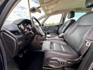Black Opel Zafira Tourer 2012 in Marijampole, with an engine capacity of 2.00 L and mileage of 178 thousand km for 4400 €, photo 10 on AUTOMOTO.COM.LV