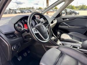 Black Opel Zafira Tourer 2012 in Marijampole, with an engine capacity of 2.00 L and mileage of 178 thousand km for 4400 €, photo 11 on AUTOMOTO.COM.LV