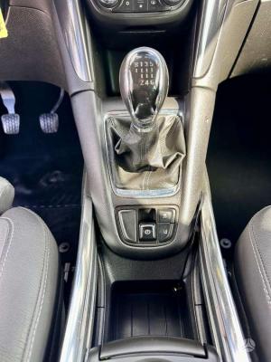 Black Opel Zafira Tourer 2012 in Marijampole, with an engine capacity of 2.00 L and mileage of 178 thousand km for 4400 €, photo 15 on AUTOMOTO.COM.LV