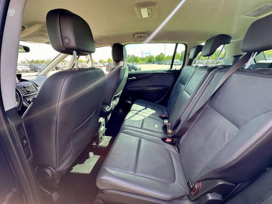 Black Opel Zafira Tourer 2012 in Marijampole, with an engine capacity of 2.00 L and mileage of 178 thousand km for 4400 €, photo 17 on AUTOMOTO.COM.LV