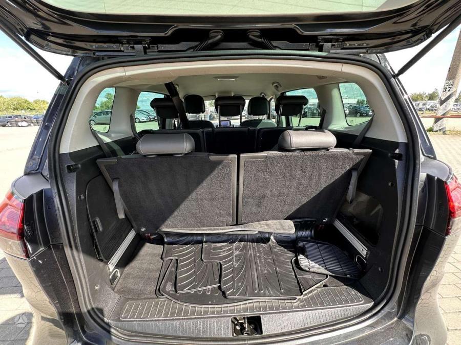 Black Opel Zafira Tourer 2012 in Marijampole, with an engine capacity of 2.00 L and mileage of 178 thousand km for 4400 €, photo 19 on AUTOMOTO.COM.LV