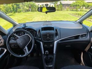 Melns Opel Zafira Tourer 2012 Biržai, ar dzinēja tilpumu 1.96 L un nobraukumu 231 tūkst. km par 3200 €, foto 5 vietnē AUTOMOTO.COM.LV