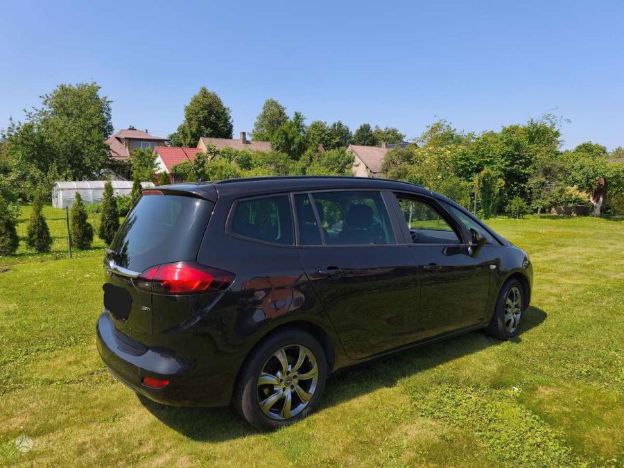 Melns Opel Zafira Tourer 2012 Biržai, ar dzinēja tilpumu 1.96 L un nobraukumu 231 tūkst. km par 3200 €, foto 8 vietnē AUTOMOTO.COM.LV