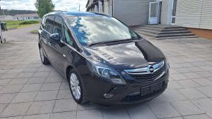 Black Opel Zafira Tourer 2012 in Vilnius, with an engine capacity of 1.36 L and mileage of 198 thousand km for 4950 €, photo 5 on AUTOMOTO.COM.LV