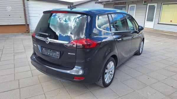 Black Opel Zafira Tourer 2012 in Vilnius, with an engine capacity of 1.36 L and mileage of 198 thousand km for 4950 €, photo 8 on AUTOMOTO.COM.LV