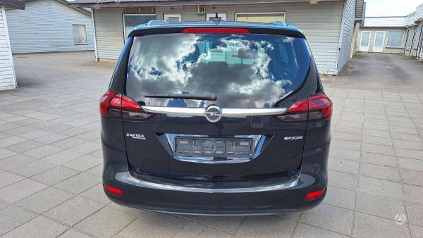 Black Opel Zafira Tourer 2012 in Vilnius, with an engine capacity of 1.36 L and mileage of 198 thousand km for 4950 €, photo 9 on AUTOMOTO.COM.LV