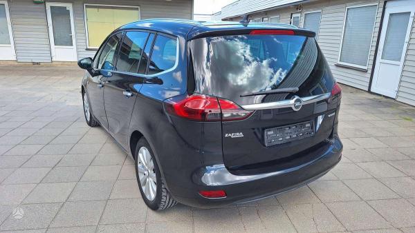 Black Opel Zafira Tourer 2012 in Vilnius, with an engine capacity of 1.36 L and mileage of 198 thousand km for 4950 €, photo 10 on AUTOMOTO.COM.LV
