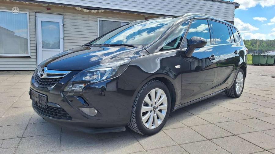 Black Opel Zafira Tourer 2012 in Vilnius, with an engine capacity of 1.36 L and mileage of 198 thousand km for 4950 €, photo 32 on AUTOMOTO.COM.LV