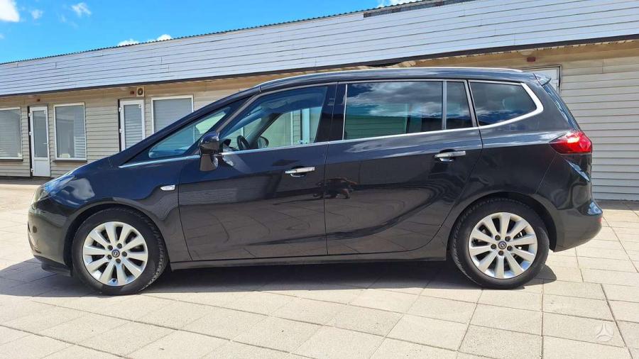 Black Opel Zafira Tourer 2012 in Vilnius, with an engine capacity of 1.36 L and mileage of 198 thousand km for 4950 €, photo 39 on AUTOMOTO.COM.LV
