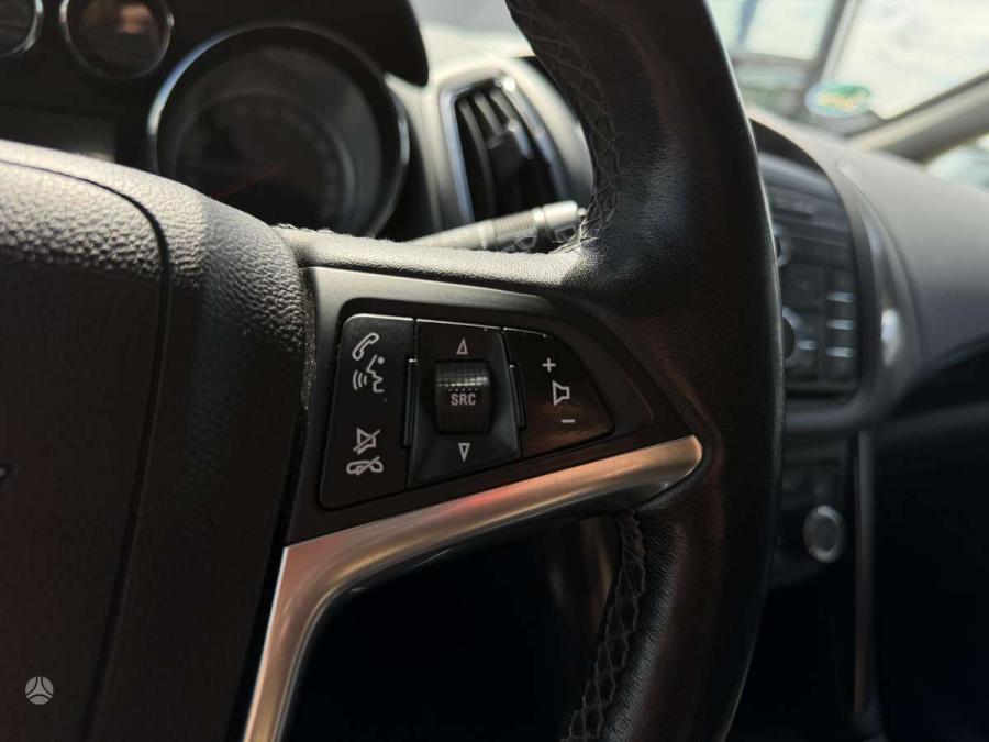 Черный Опель Zafira Tourer 2012 в Шяуляй, объемом двигателя 1.96 л и пробегом 284 тыс. км за 3600 €, фото 23 на AUTOMOTO.COM.LV