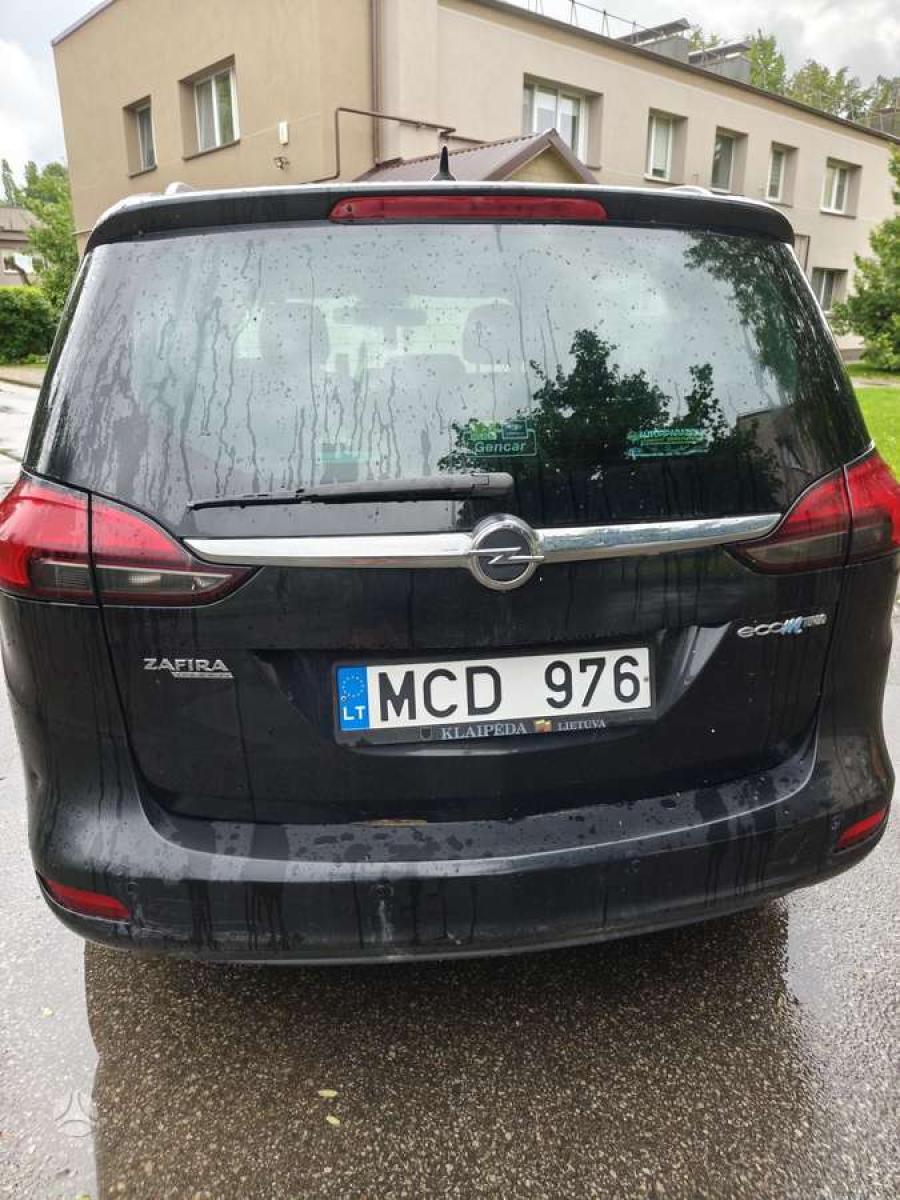 Black Opel Zafira Tourer 2012 in Klaipeda, with an engine capacity of 1.60 L and mileage of 273 thousand km for 2900 €, photo 8 on AUTOMOTO.COM.LV