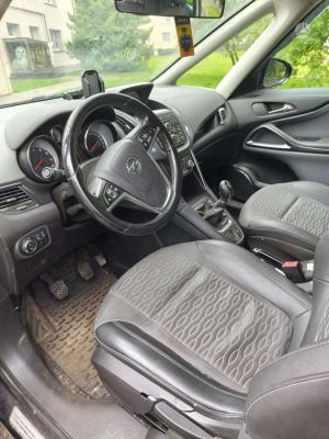 Black Opel Zafira Tourer 2012 in Klaipeda, with an engine capacity of 1.60 L and mileage of 273 thousand km for 2900 €, photo 10 on AUTOMOTO.COM.LV