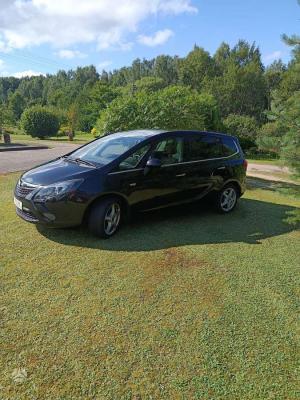 Черный Опель Zafira Tourer 2012 в Утена, объемом двигателя 1.96 л и пробегом 335 тыс. км за 4300 €, фото  на AUTOMOTO.COM.LV