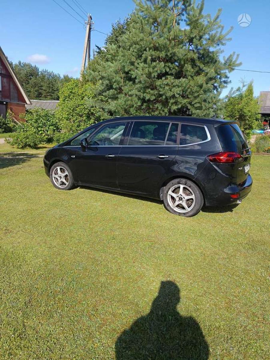 Черный Опель Zafira Tourer 2012 в Утена, объемом двигателя 1.96 л и пробегом 335 тыс. км за 4300 €, фото 4 на AUTOMOTO.COM.LV