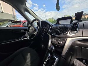 Melns Opel Zafira Tourer 2012 Kauņa, ar dzinēja tilpumu 1.96 L un nobraukumu 352 tūkst. km par 3750 €, foto 12 vietnē AUTOMOTO.COM.LV