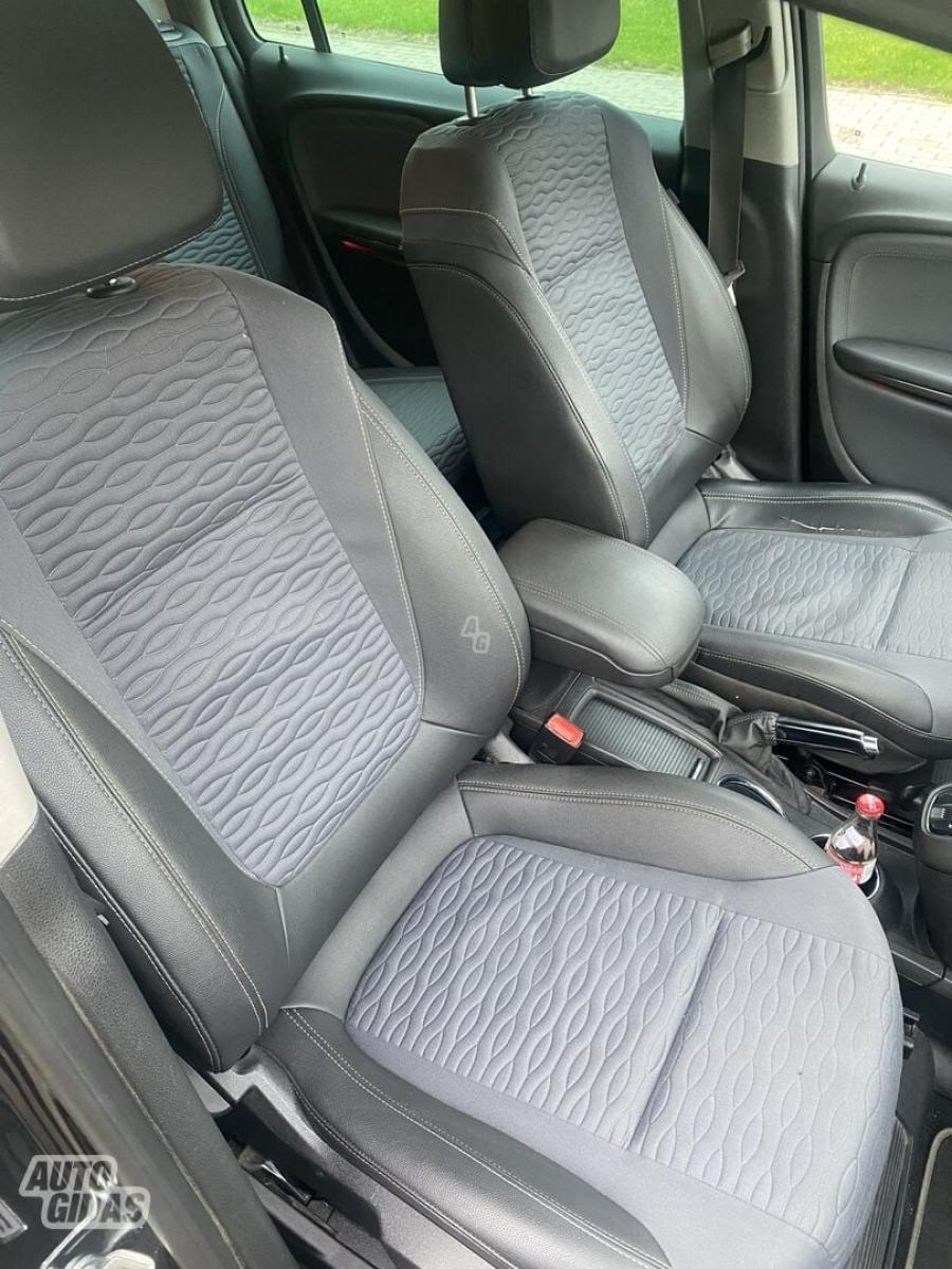 Melns Opel Zafira Tourer 2012 Klaipėda, ar dzinēja tilpumu 1.60 L un nobraukumu 264 tūkst. km par 3250 €, foto 11 vietnē AUTOMOTO.COM.LV