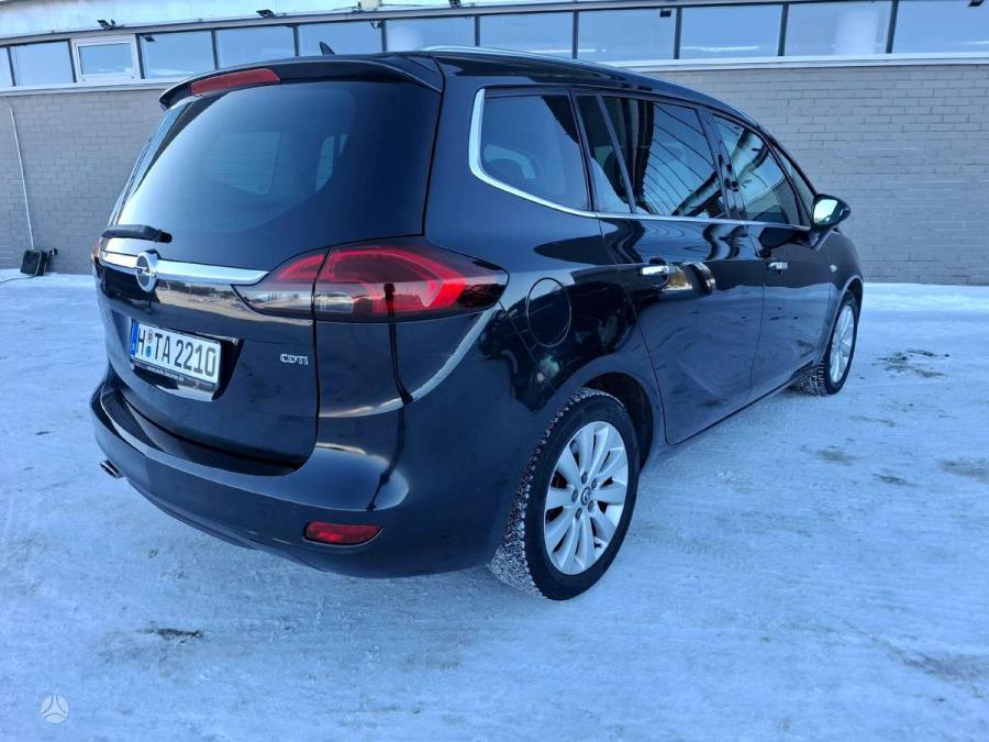 Melns Opel Zafira Tourer 2013 Kėdainiai, ar dzinēja tilpumu 1.96 L un nobraukumu 275 tūkst. km par 5350 €, foto 4 vietnē AUTOMOTO.COM.LV