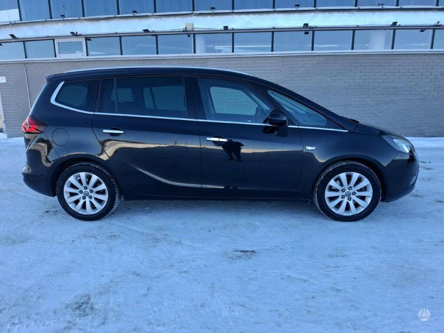 Melns Opel Zafira Tourer 2013 Kėdainiai, ar dzinēja tilpumu 1.96 L un nobraukumu 275 tūkst. km par 5350 €, foto 5 vietnē AUTOMOTO.COM.LV