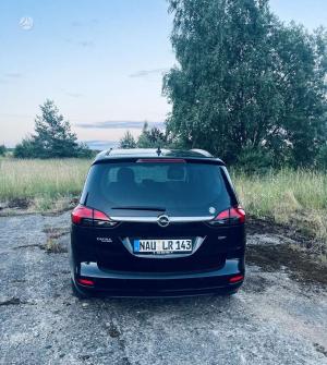 Черный Опель Zafira Tourer 2013 в Вильнюс, объемом двигателя 1.96 л и пробегом 330 тыс. км за 4700 €, фото 3 на AUTOMOTO.COM.LV