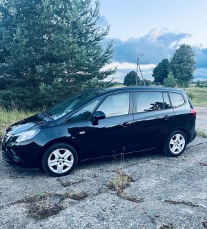 Черный Опель Zafira Tourer 2013 в Вильнюс, объемом двигателя 1.96 л и пробегом 330 тыс. км за 4700 €, фото 4 на AUTOMOTO.COM.LV