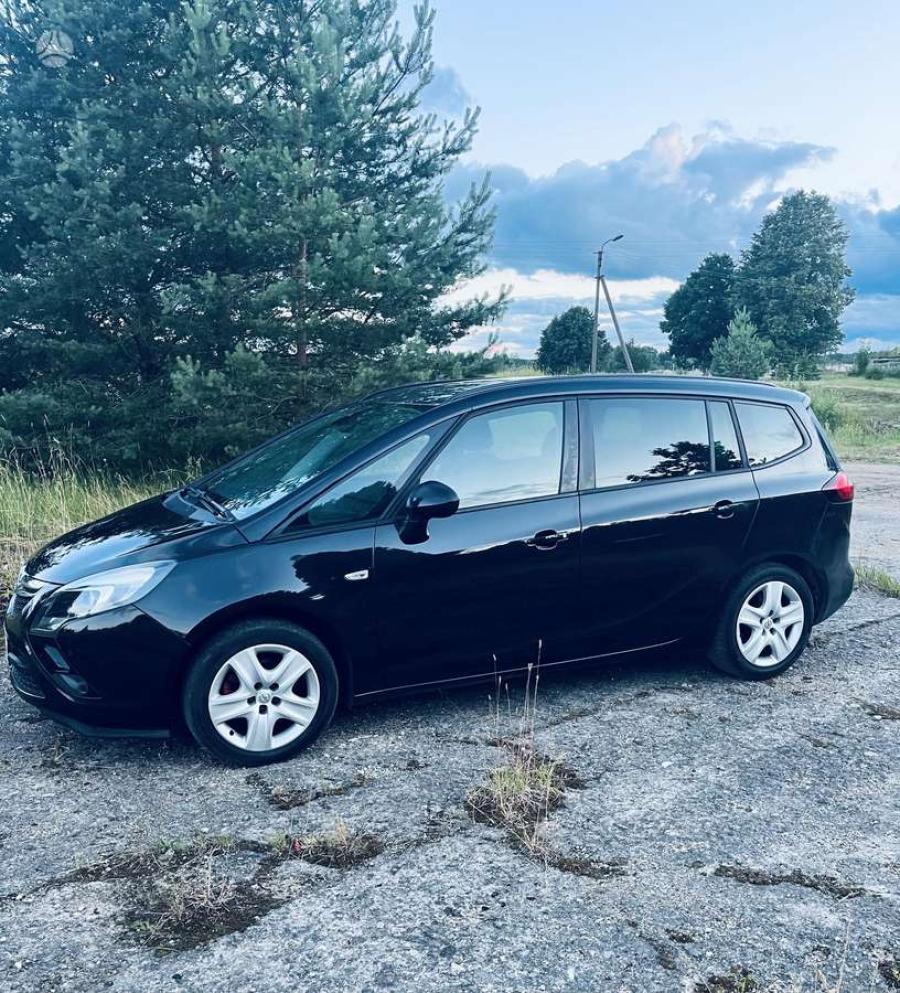 Черный Опель Zafira Tourer 2013 в Вильнюс, объемом двигателя 1.96 л и пробегом 330 тыс. км за 4700 €, фото 4 на AUTOMOTO.COM.LV