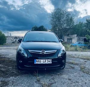 Черный Опель Zafira Tourer 2013 в Вильнюс, объемом двигателя 1.96 л и пробегом 330 тыс. км за 4700 €, фото 7 на AUTOMOTO.COM.LV