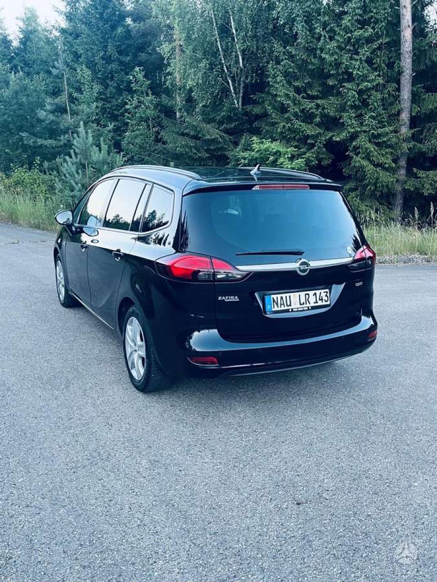 Черный Опель Zafira Tourer 2013 в Вильнюс, объемом двигателя 1.96 л и пробегом 330 тыс. км за 4700 €, фото 16 на AUTOMOTO.COM.LV