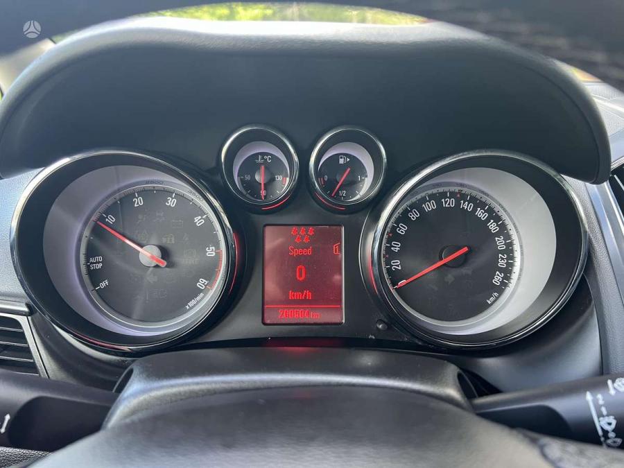 Black Opel Zafira Tourer 2013 in Siauliai, with an engine capacity of 1.96 L and mileage of 261 thousand km for 3750 €, photo 14 on AUTOMOTO.COM.LV