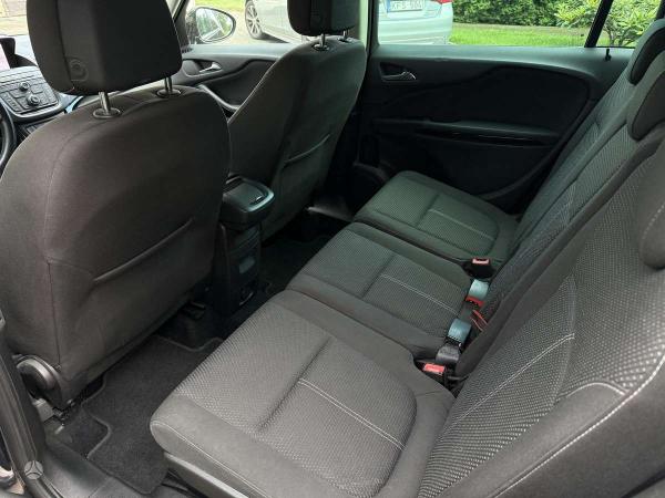 Черный Опель Zafira Tourer 2013 в Таураге, объемом двигателя 1.96 л и пробегом 264 тыс. км за 4900 €, фото 9 на AUTOMOTO.COM.LV