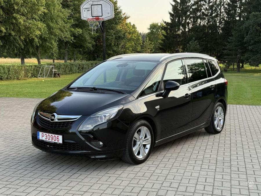 Черный Опель Zafira Tourer 2013 в Таураге, объемом двигателя 1.96 л и пробегом 264 тыс. км за 5200 €, фото 1 на AUTOMOTO.COM.LV