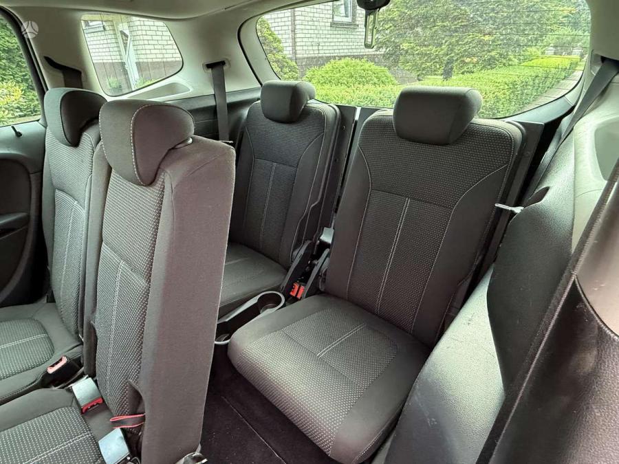 Черный Опель Zafira Tourer 2013 в Таураге, объемом двигателя 1.96 л и пробегом 264 тыс. км за 5200 €, фото 13 на AUTOMOTO.COM.LV