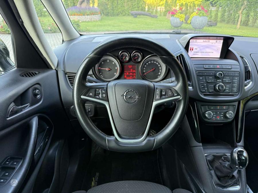 Черный Опель Zafira Tourer 2013 в Таураге, объемом двигателя 1.96 л и пробегом 264 тыс. км за 5200 €, фото 20 на AUTOMOTO.COM.LV