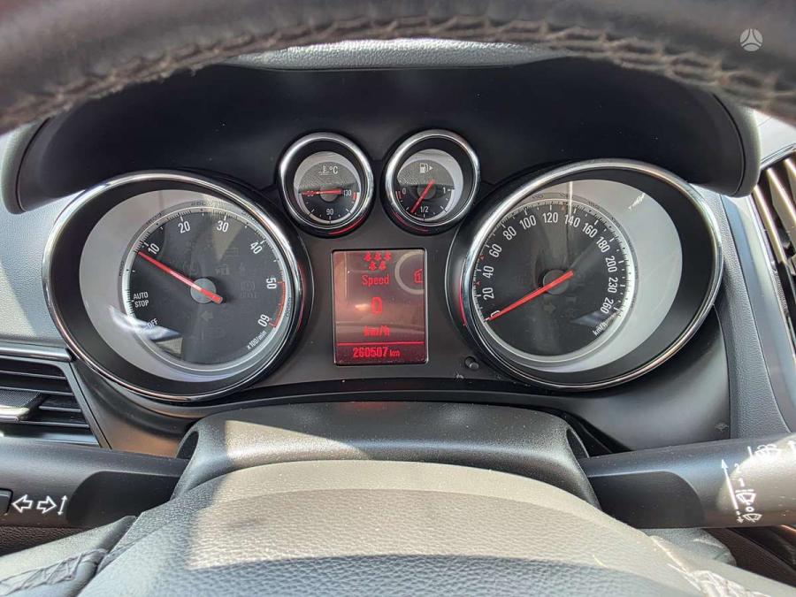 Black Opel Zafira Tourer 2013 in Siauliai, with an engine capacity of 1.96 L and mileage of 261 thousand km for 4500 €, photo 14 on AUTOMOTO.COM.LV