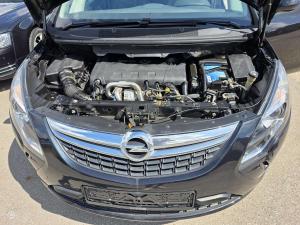 Black Opel Zafira Tourer 2013 in Siauliai, with an engine capacity of 1.96 L and mileage of 261 thousand km for 4500 €, photo 15 on AUTOMOTO.COM.LV