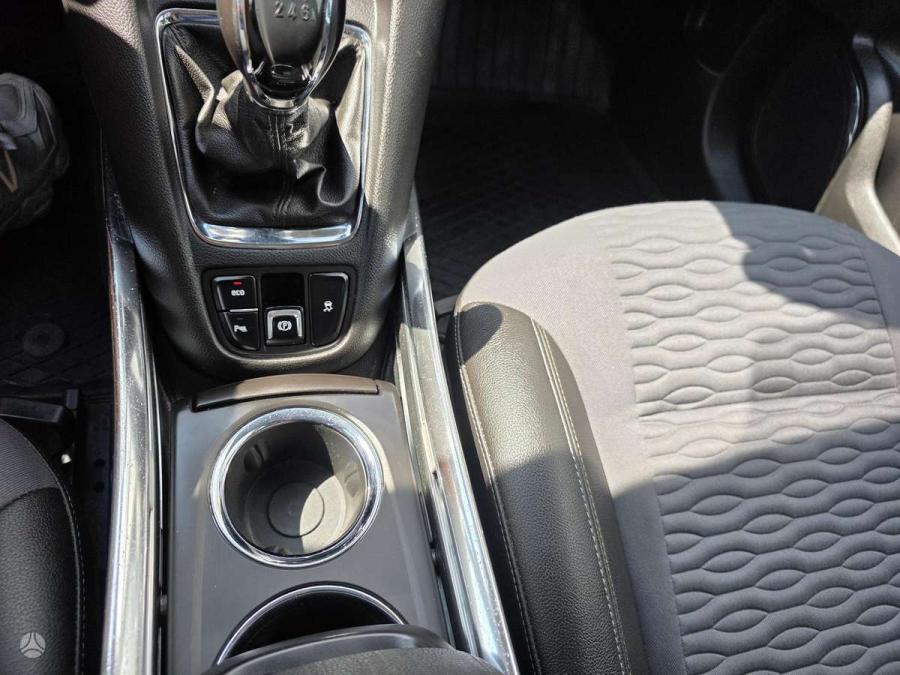 Black Opel Zafira Tourer 2013 in Siauliai, with an engine capacity of 1.96 L and mileage of 261 thousand km for 4500 €, photo 17 on AUTOMOTO.COM.LV