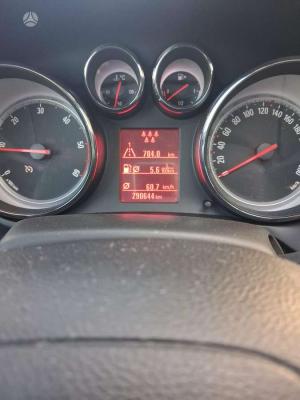 Black Opel Zafira Tourer 2013 in Raseiniai, with an engine capacity of 1.96 L and mileage of 291 thousand km for 3300 €, photo 41 on AUTOMOTO.COM.LV
