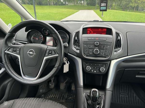 Черный Опель Zafira Tourer 2013 в Плунге, объемом двигателя 1.36 л и пробегом 195 тыс. км за 4550 €, фото 10 на AUTOMOTO.COM.LV