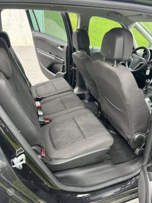 Черный Опель Zafira Tourer 2013 в Плунге, объемом двигателя 1.36 л и пробегом 195 тыс. км за 4550 €, фото 13 на AUTOMOTO.COM.LV