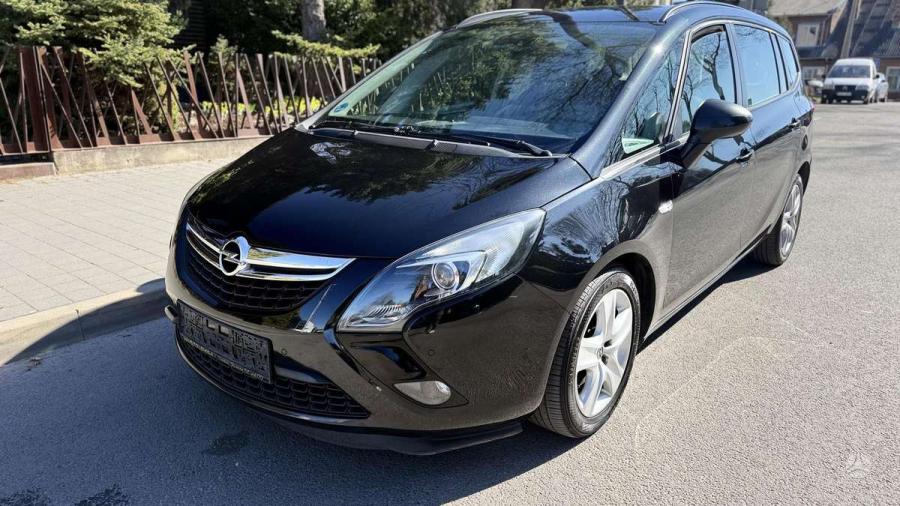 Черный Опель Zafira Tourer 2013 в Паневежис, объемом двигателя 1.96 л и пробегом 260 тыс. км за 4000 €, фото 6 на AUTOMOTO.COM.LV