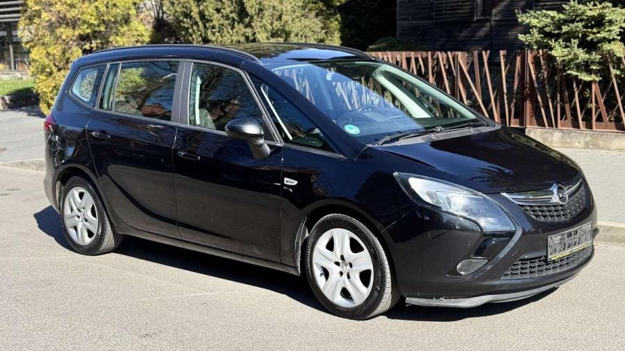 Черный Опель Zafira Tourer 2013 в Паневежис, объемом двигателя 1.96 л и пробегом 260 тыс. км за 4000 €, фото 11 на AUTOMOTO.COM.LV