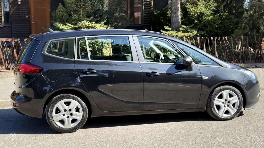 Черный Опель Zafira Tourer 2013 в Паневежис, объемом двигателя 1.96 л и пробегом 260 тыс. км за 4000 €, фото 13 на AUTOMOTO.COM.LV