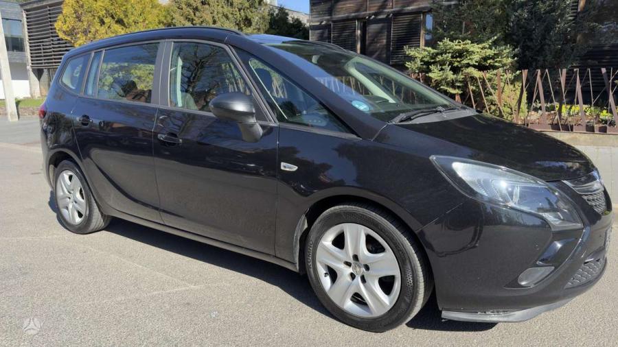 Черный Опель Zafira Tourer 2013 в Паневежис, объемом двигателя 1.96 л и пробегом 260 тыс. км за 4000 €, фото 17 на AUTOMOTO.COM.LV